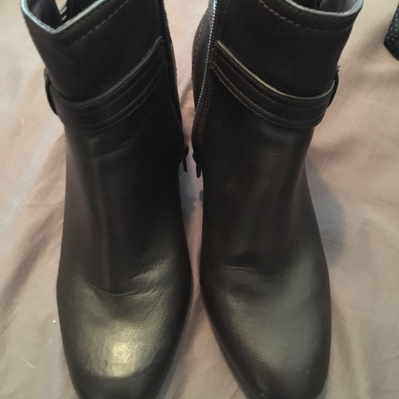 Laura Scott | Shoes | Laura Scott Ankle Boots | Poshmark